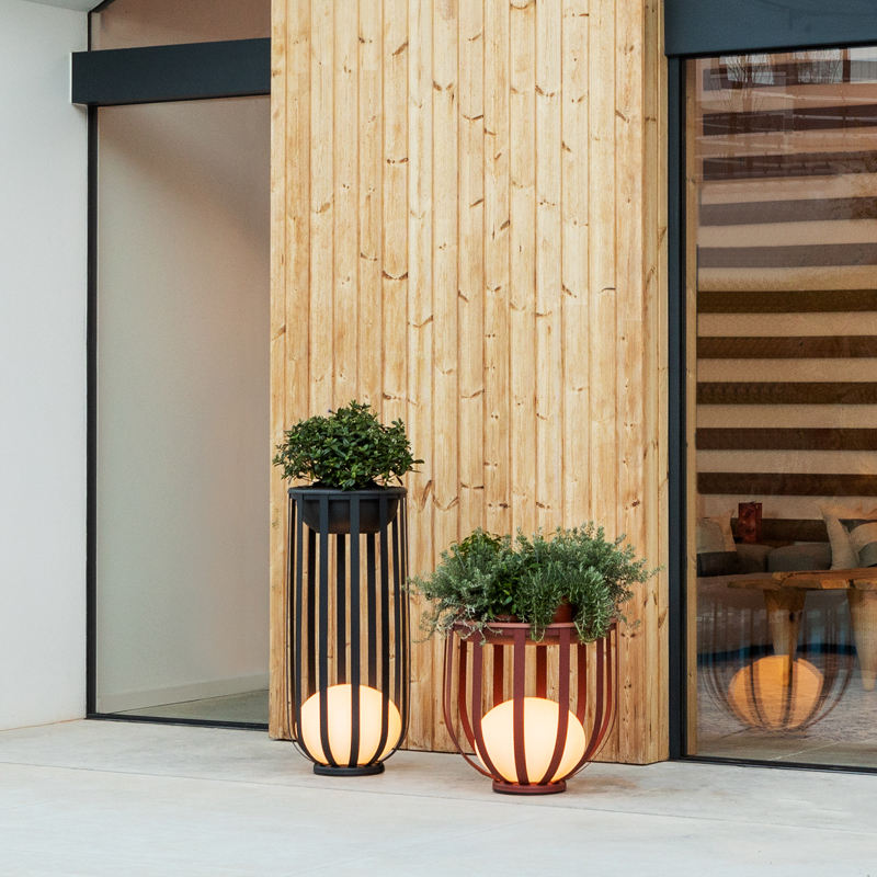 Outdoor Flower Pot Lamp – Galileo Lights